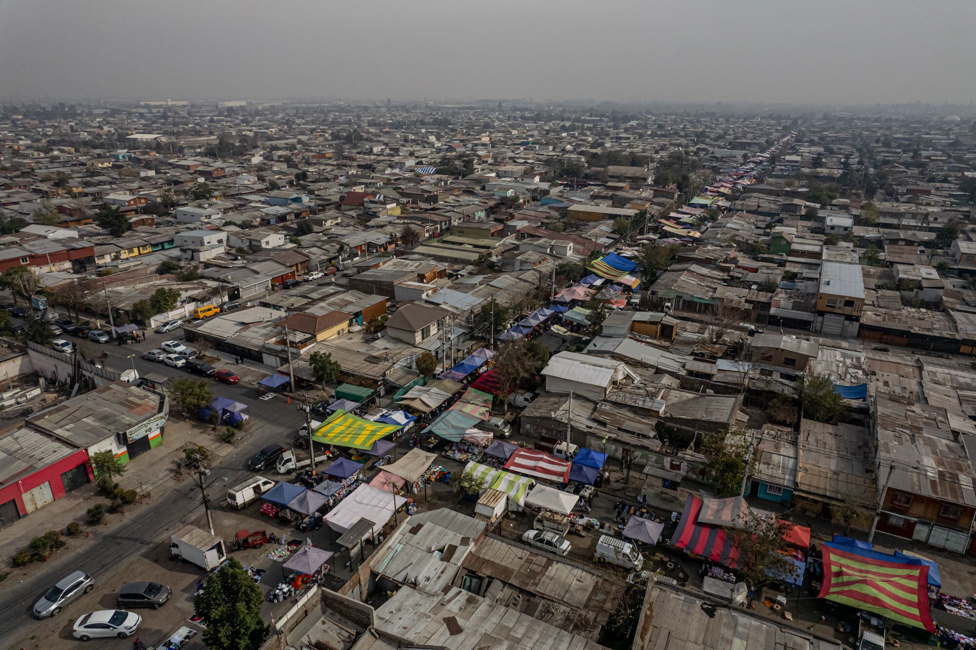 Un día en la Feria José María Caro, la más grande de Santiago - La Tercera