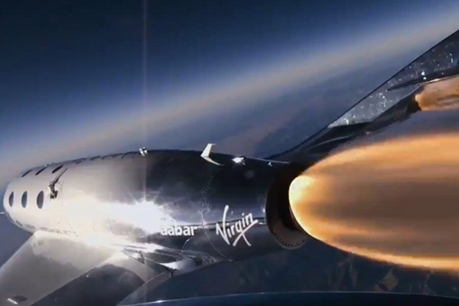 Virgin Galactic | El exitoso primer vuelo espacial de servicio comercial para pasajeros - La Tercera