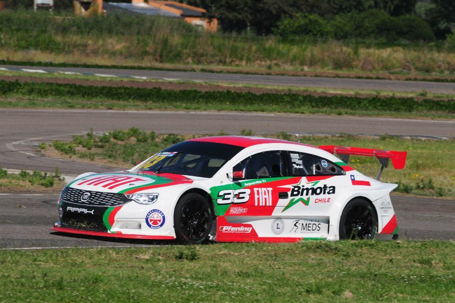 Benjamín Hites gana la última fecha del Top Race Series - La Tercera