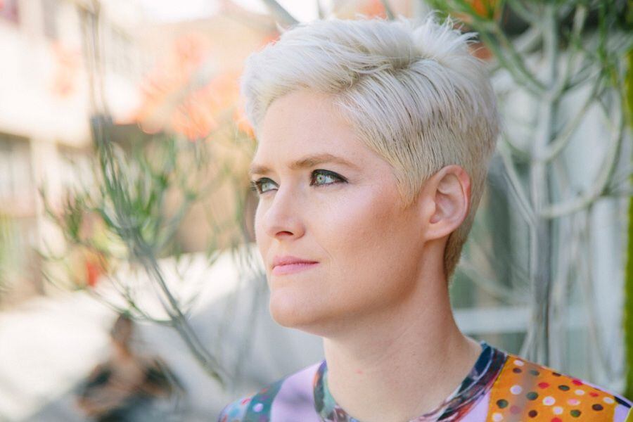 Amber Case y sus cyborgs se van a regiones - La Tercera