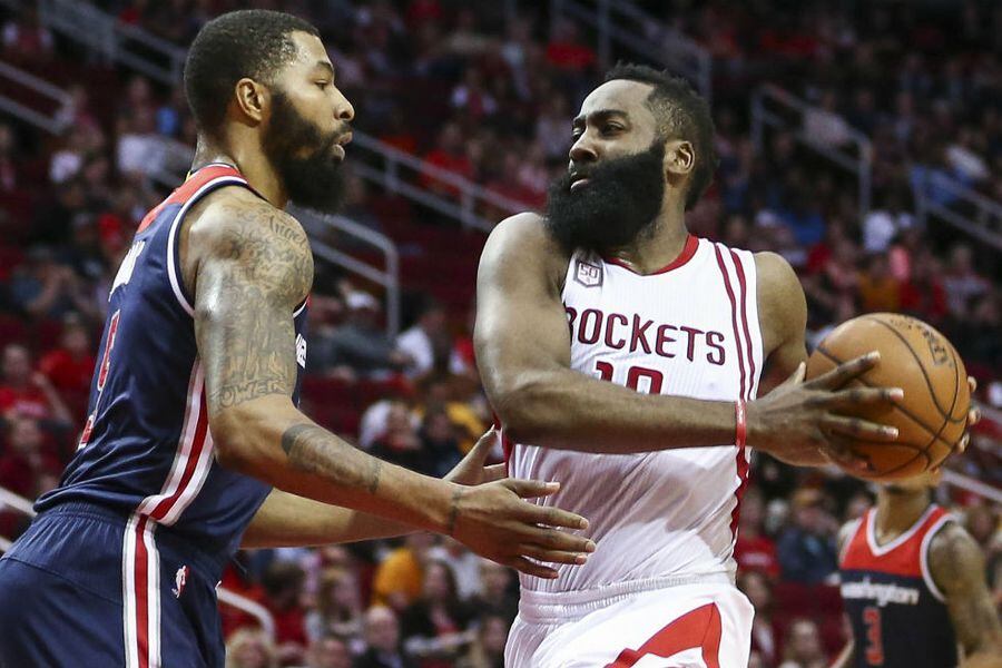 Harden no se cansa de hacer triples-dobles; Butler anota 52 puntos - La Tercera