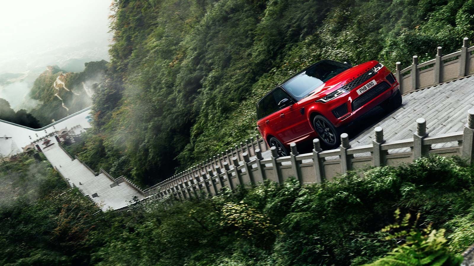 El Range Rover Sport llega a las Puertas del Cielo - La Tercera
