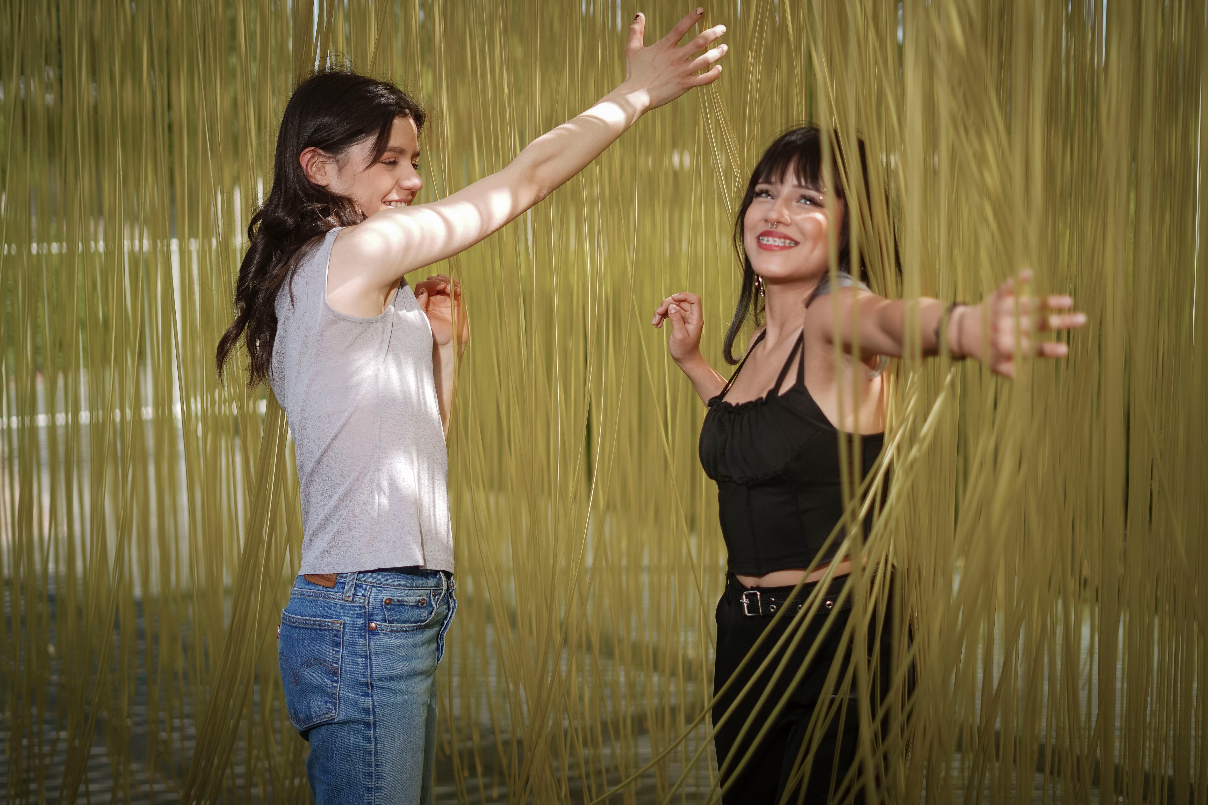 @tonchimatta y @panconquesitoo777: las activistas de la ciencia - La ...