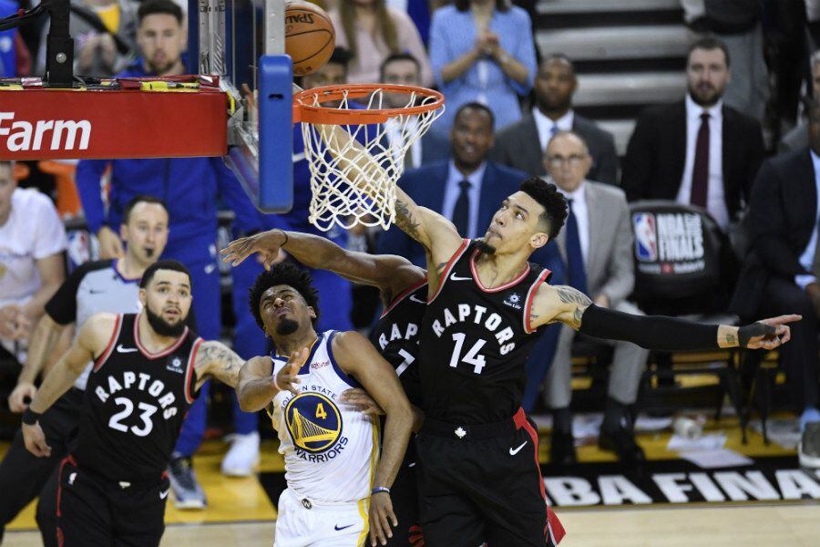 Raptors vencen pese a noche histórica de Curry - La Tercera
