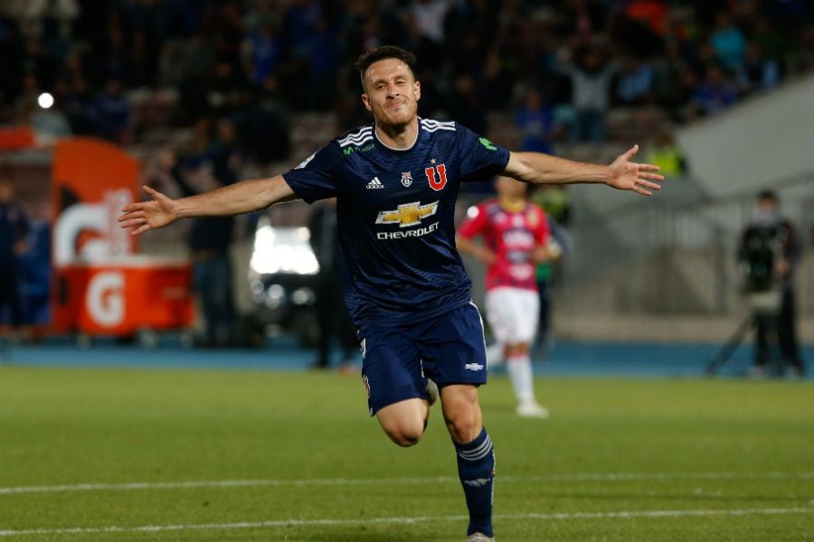 El diván levanta a Henríquez - La Tercera