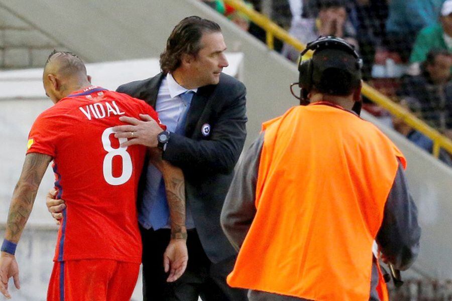 Pizzi tiene un mes - La Tercera