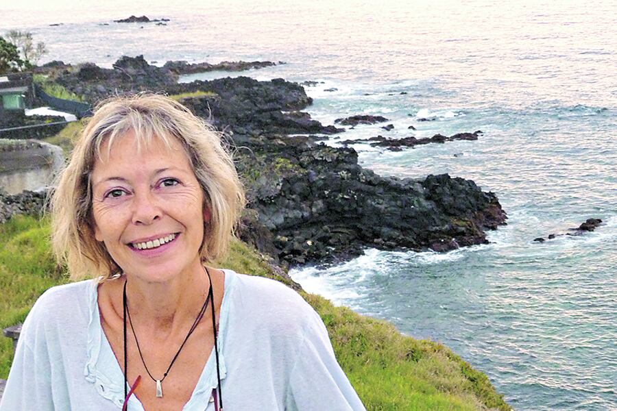 Los viajes de Magallanes y Cervantes, según Isabel Soler - La Tercera