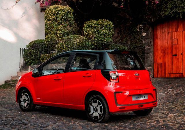 JAC ilumina su camino al mundo de los autos eléctricos con dos modelos ...