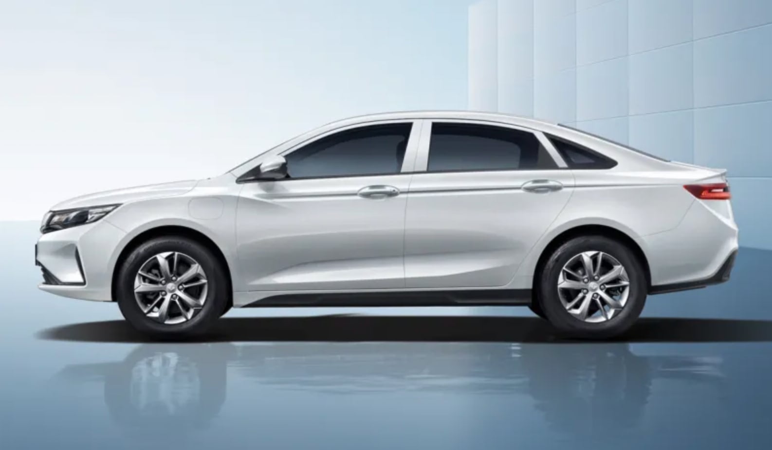 Voltera abre el primer taller dedicado 100% a autos eléctricos - La Tercera