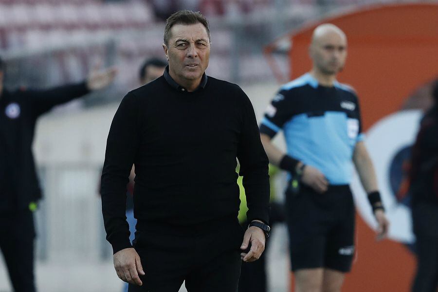 Kudelka: "No me pida que saque un equipo de la galera que funcione a la ...