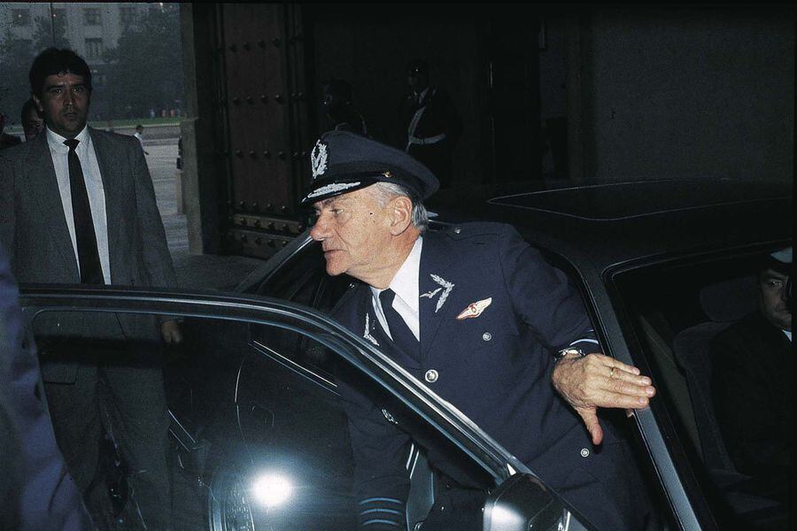 Fernando Matthei: El comandante en jefe de la Fach que fue el primero ...