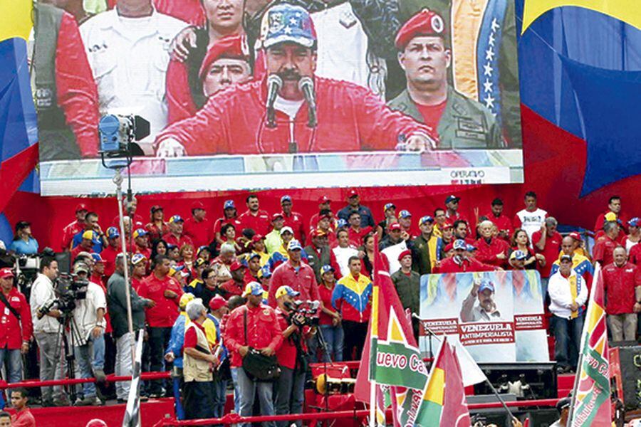 Aumenta violencia en Venezuela y marchas dejan tres muertos - La Tercera