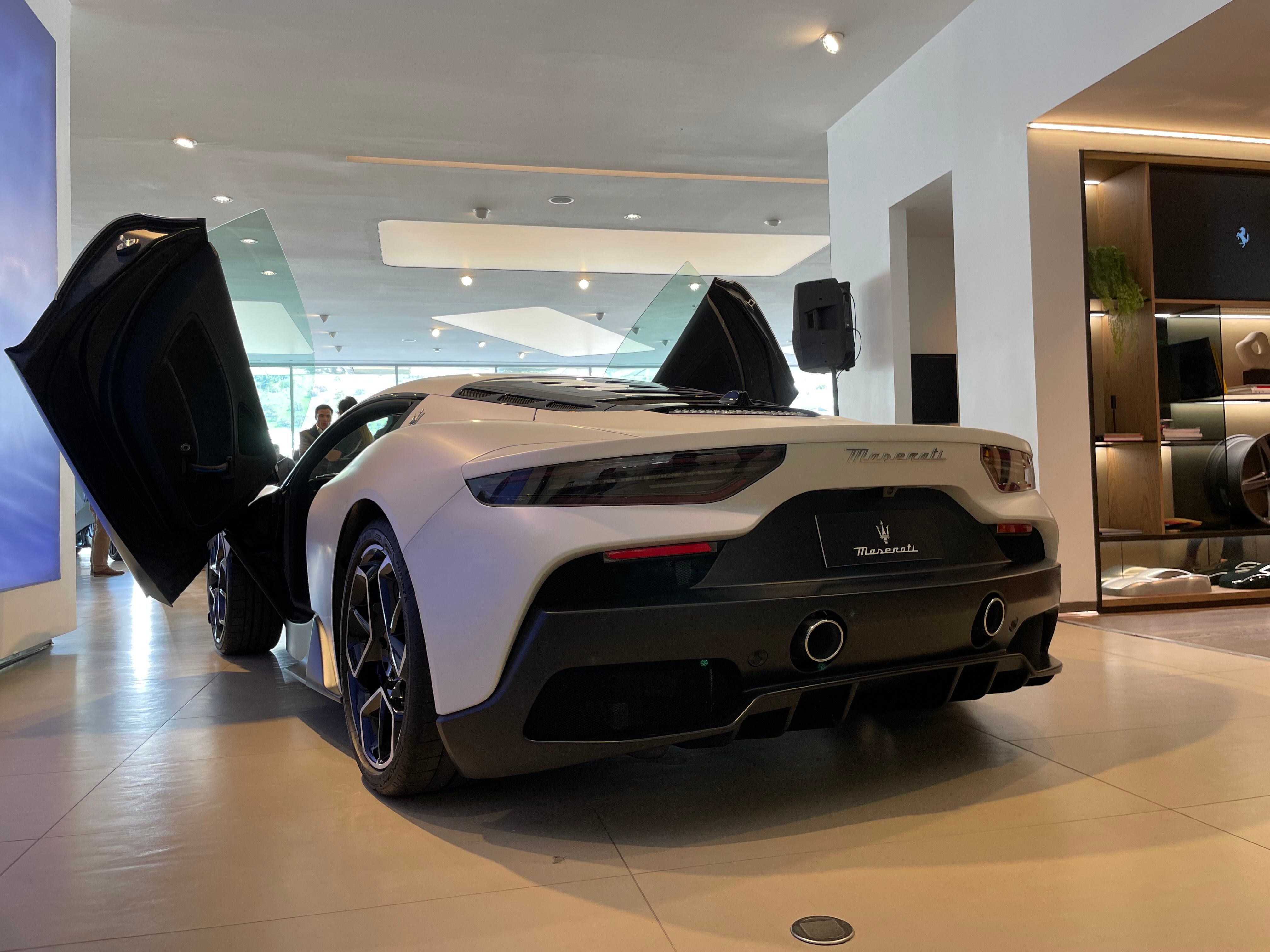 Maserati MC20: el tridente deslumbra en Chile con el regreso a sus raíces deportivas - La Tercera