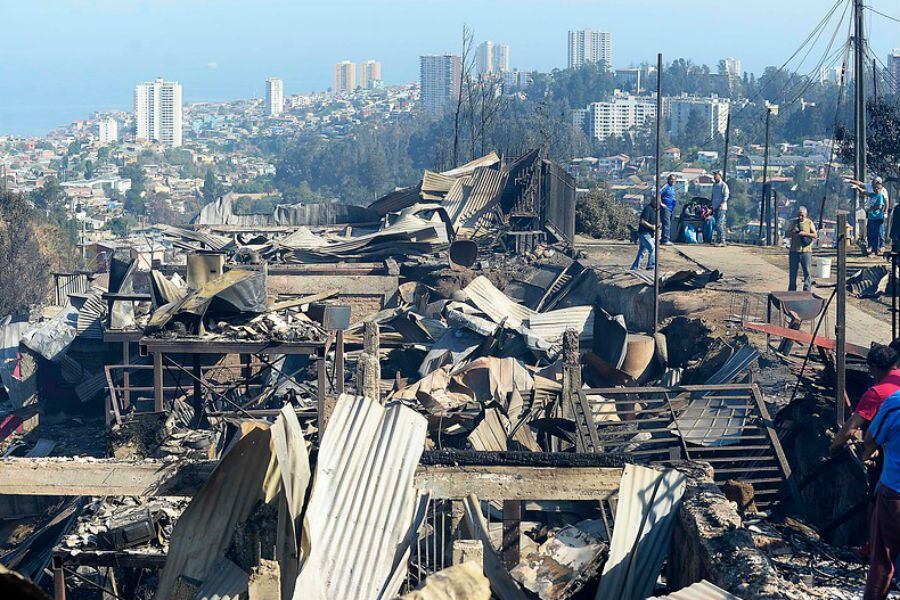 Alcalde Sharp por presunta intencionalidad en incendio en Valparaíso ...