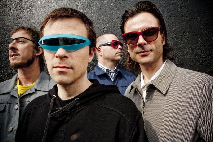 Buddy Holly: la historia detrás del famoso videoclip de Weezer - La Tercera