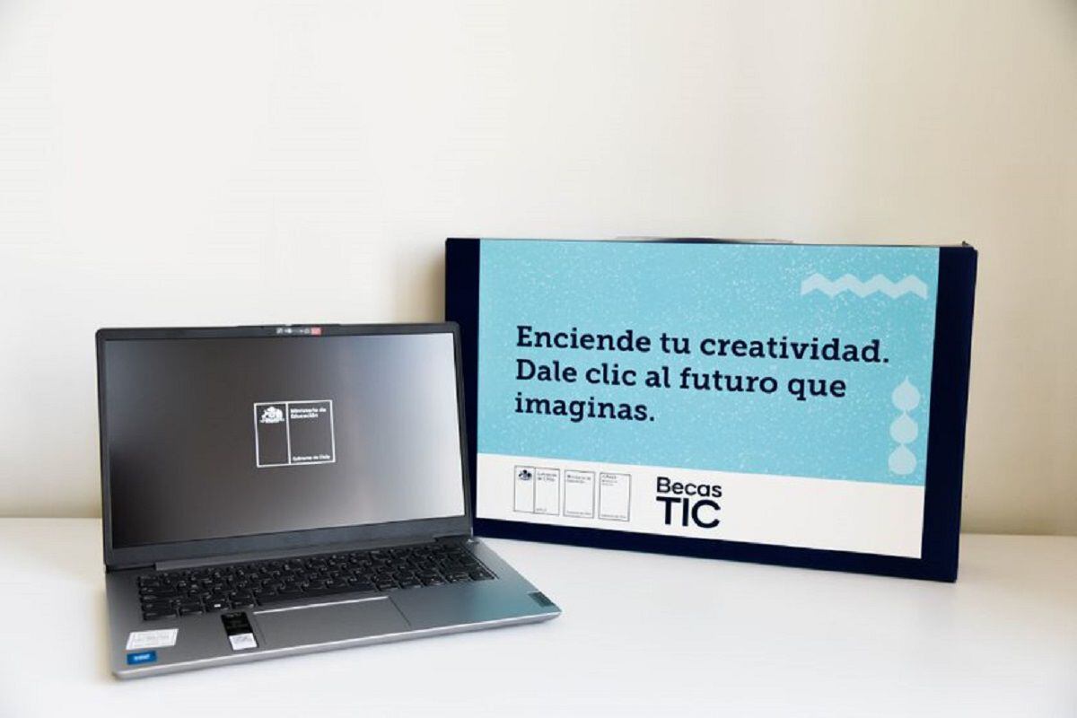 Requisitos del notebook gratuito de las Becas TIC 2023 - La Tercera