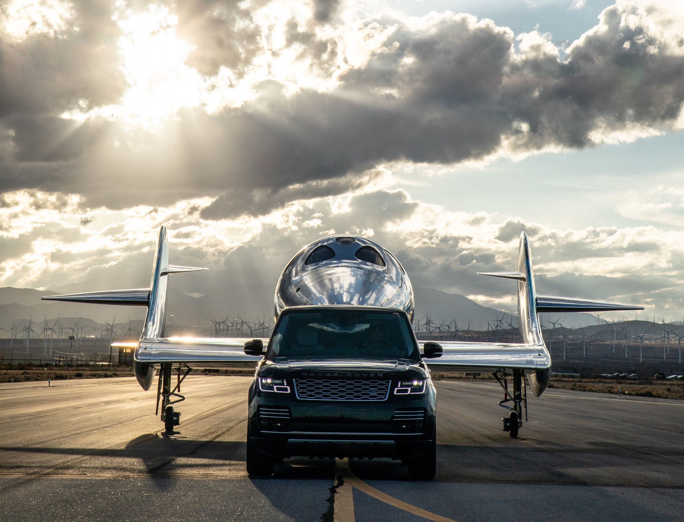 El Range Rover Astronaut le da la bienvenida a la nueva nave espacial ...