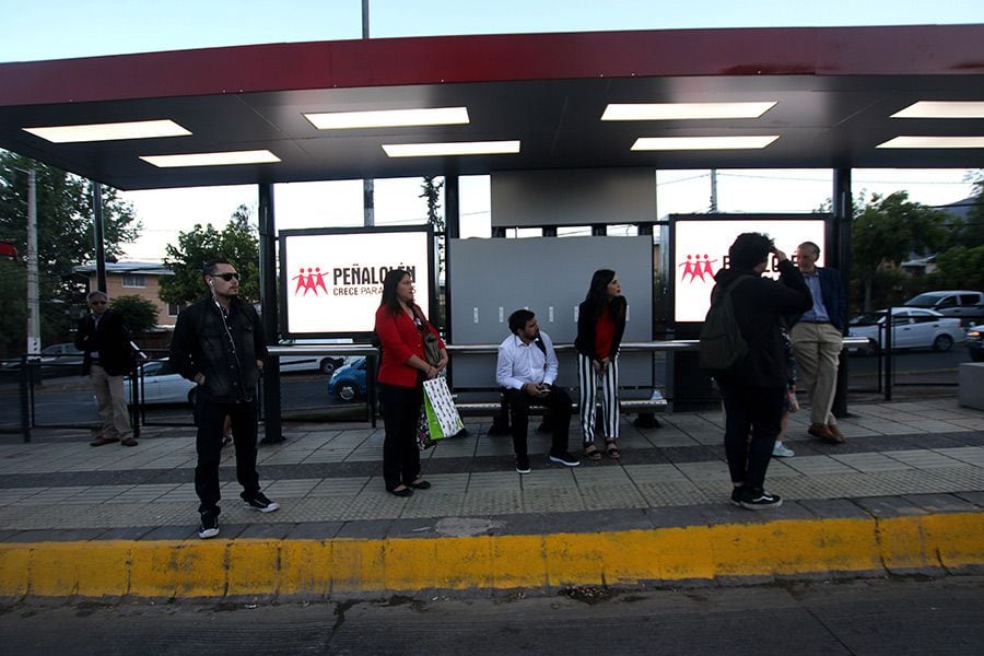 Hoy comenzó a funcionar el primer paradero inteligente del Transantiago ...