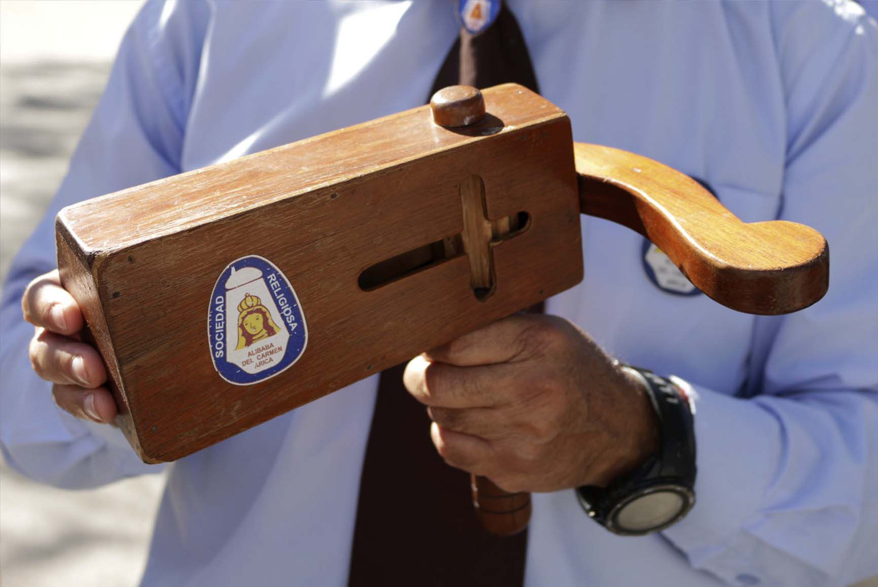 Bailes morenos y matracas: estudio rescata valor de fiesta de La Tirana ...