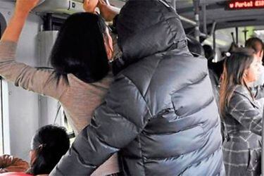 Etiqueta: MANOSEO - La Tercera